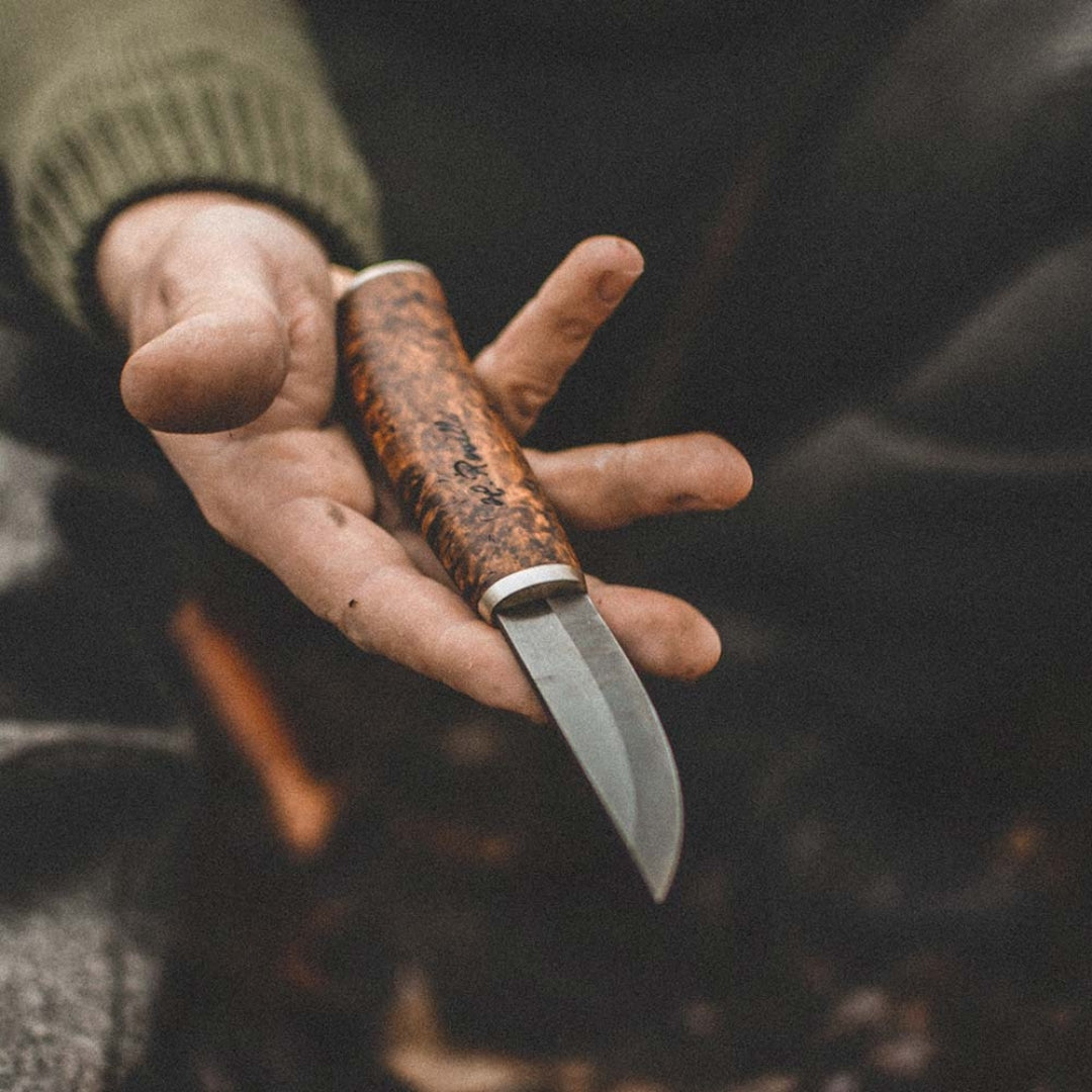 Roselli Finland handmade Finnish knives and axes since 1976.